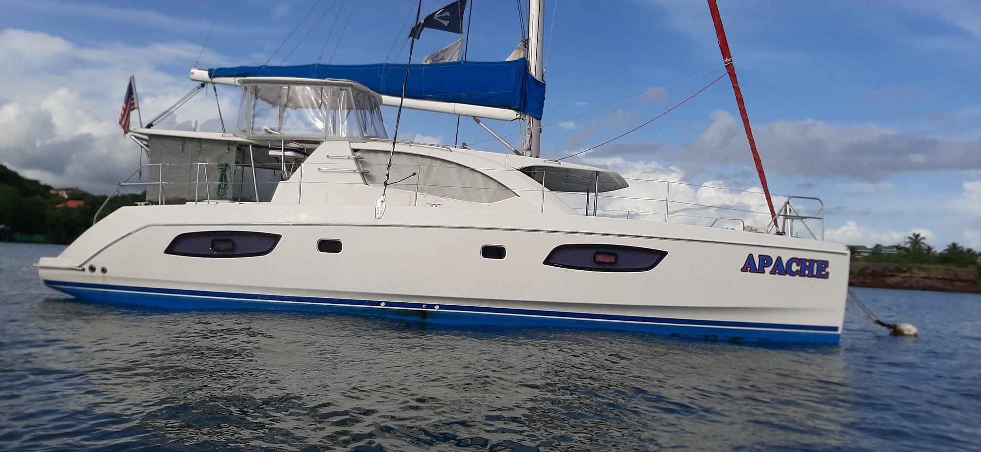 Sold Catamaran 208043 APACHE Vessel Summary 2012 Leopard 44