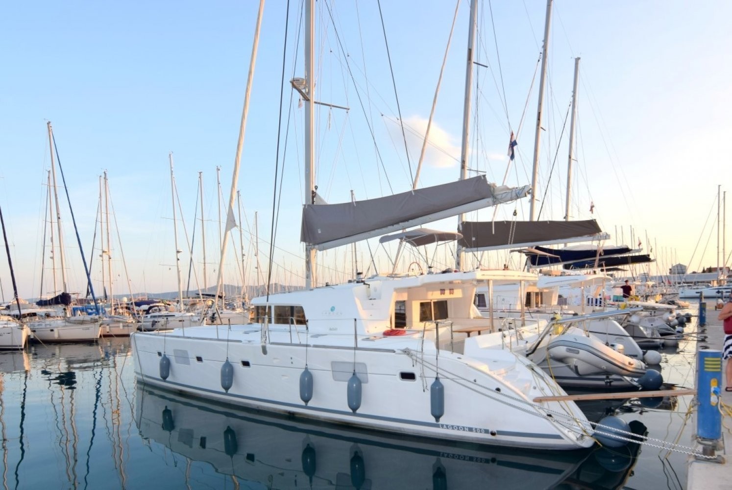 Sold Catamaran 261176 CHOCOLATE BAY Vessel Summary 2007 Lagoon 500