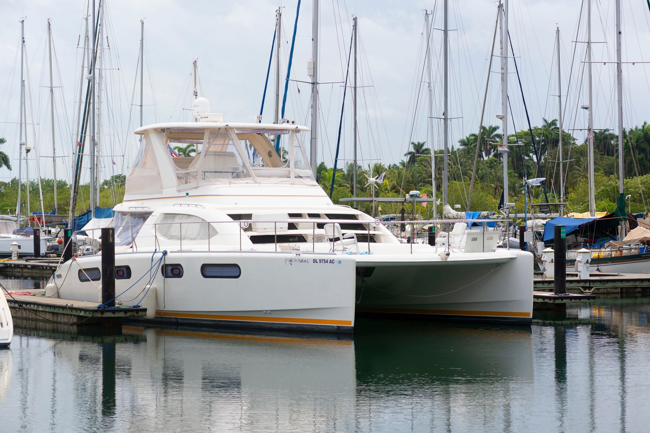 Sold Catamaran PSHCHOSEAS Vessel Summary 2007 Leopard 47 PC