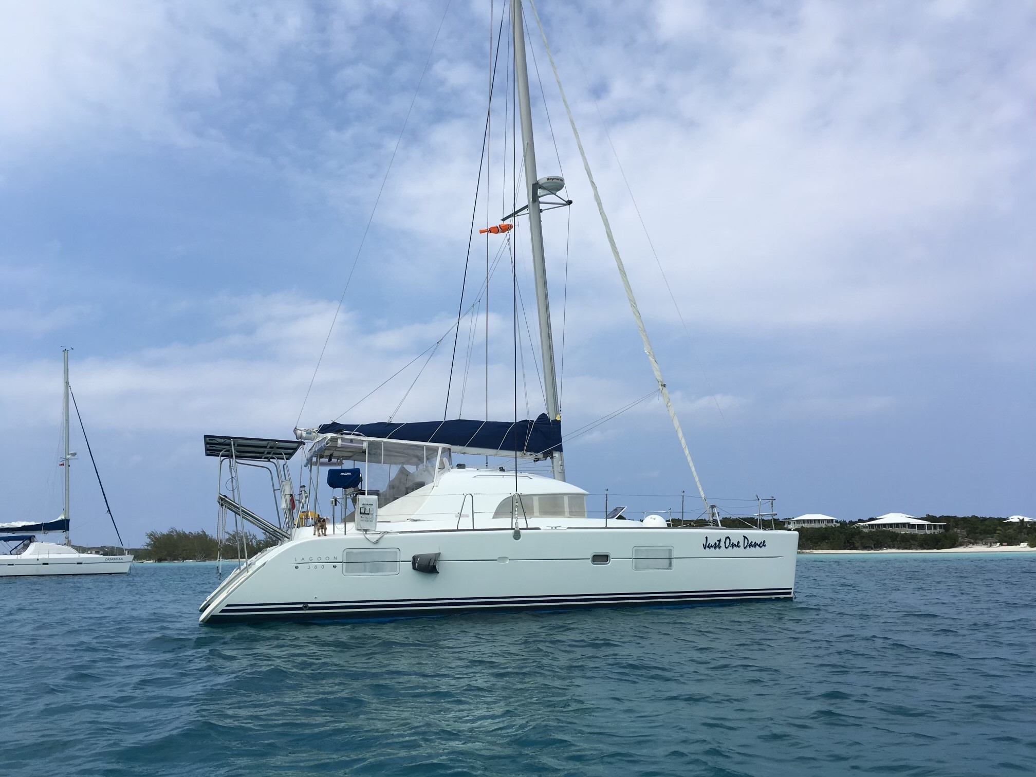Sold Catamaran JUST ONE DANCE 2007 Lagoon 380