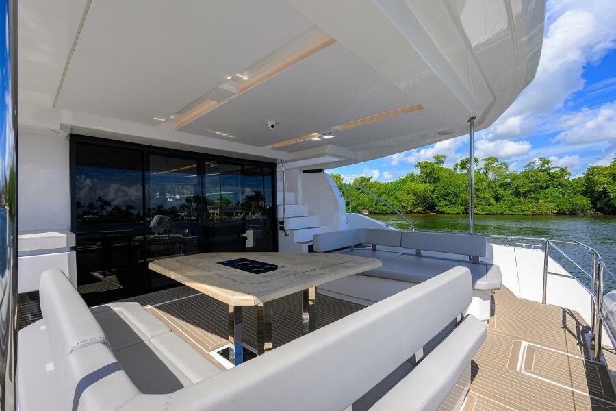 Used Power Catamaran for sale HAPPY HOUR III 2023 LEOPARD