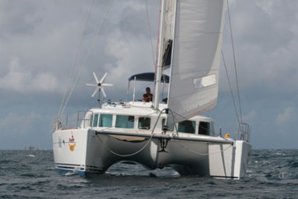 Sold Catamaran VALHALLA 2004 Lagoon 440