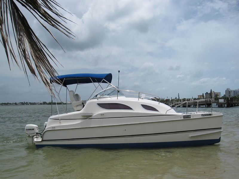 Sold Catamaran MC 30 Vessel Summary 2003 BOND YACHTS MC-30