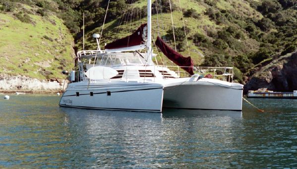 Sold Catamaran 2004 Manta 42 (42ft)