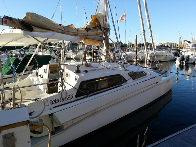 Sold Catamaran: 2006 PERFORMANCE CRUISING Telstar 28 (28ft)