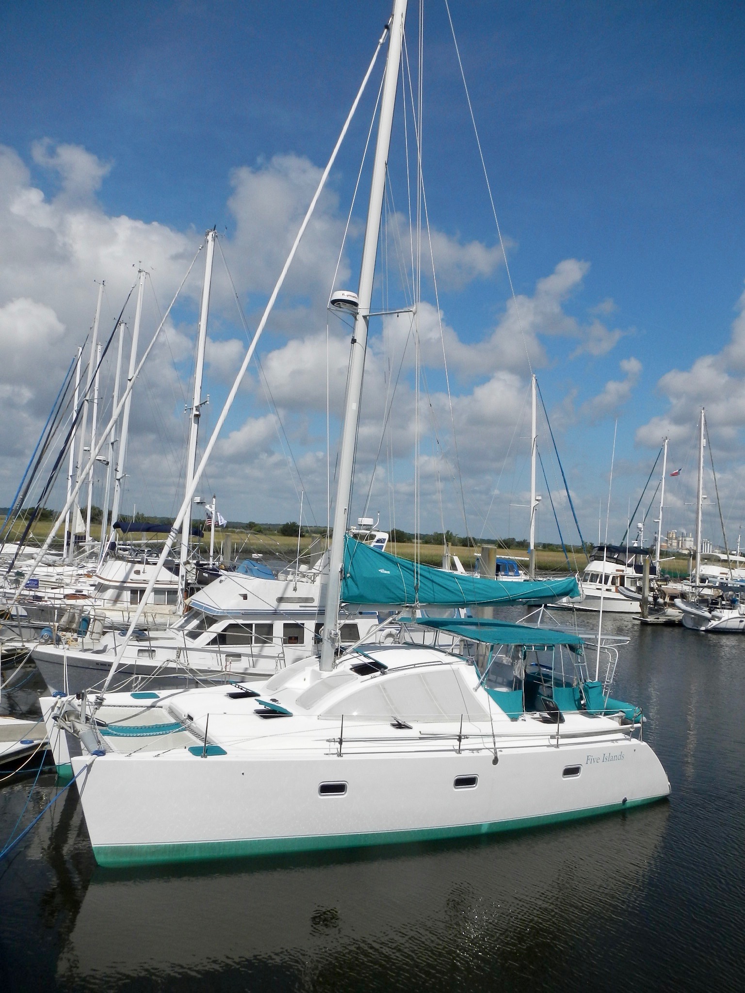 Sold Catamaran Vessel Summary FIVE ISLANDS 1997 JEANNEAU